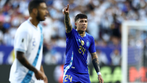 Enzo Fernandez | Profile | Official Site | Chelsea Football Club