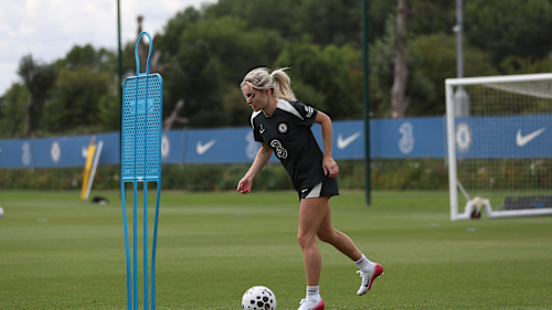 Ellie Carpenter | Profile | Official Site | Chelsea Football Club