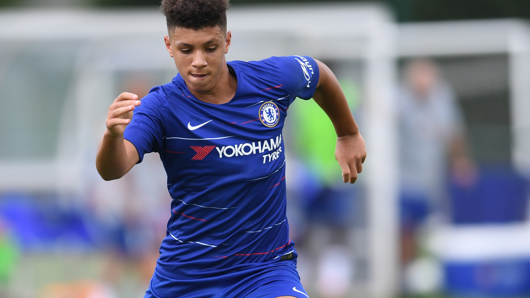 EXCLUSIVE: Henry Lawrence signs new Chelsea contract | Video | Official ...