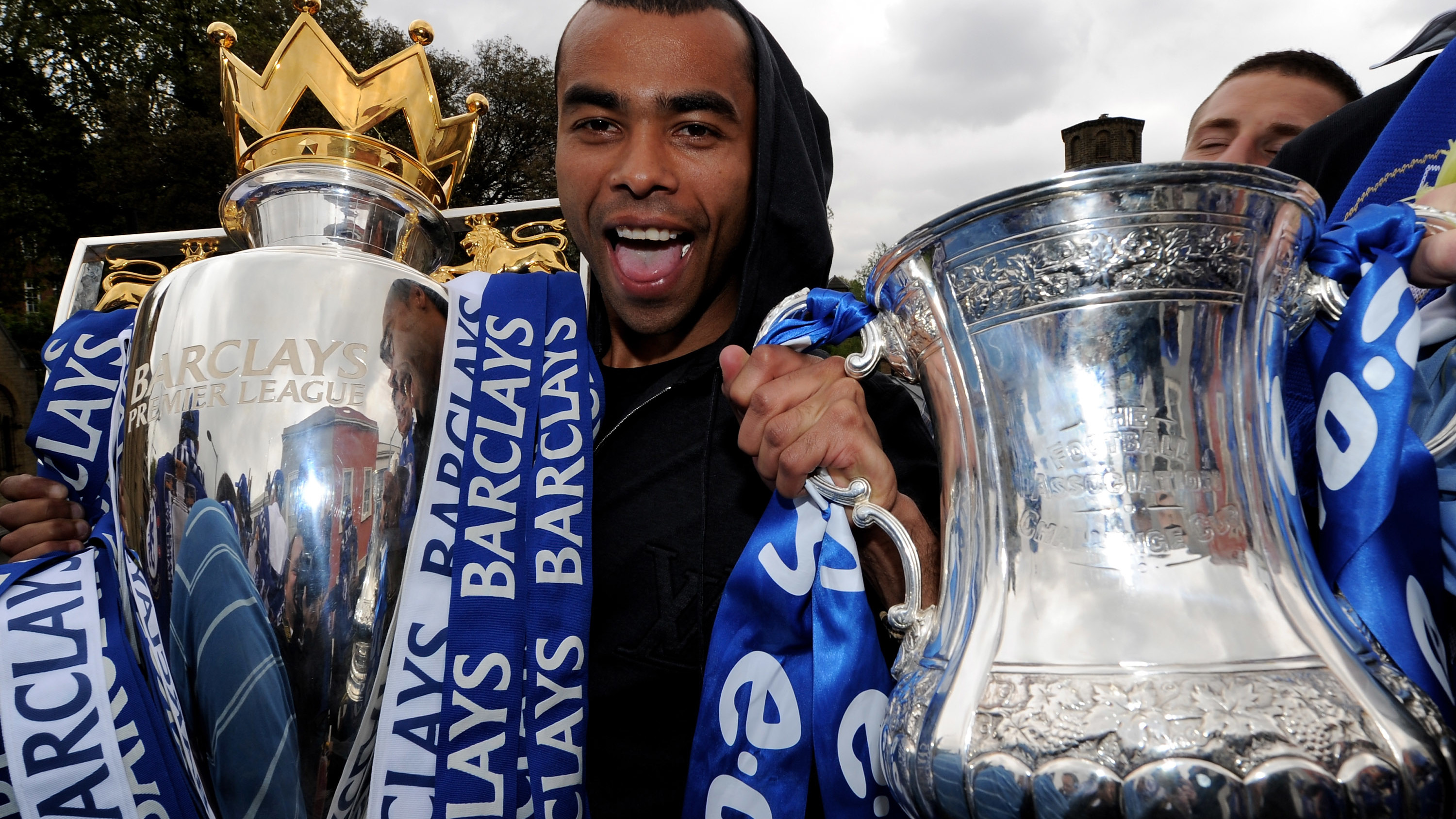 OTD: Ashley Cole Became A Blue In 2006! | Video | Official Site ...