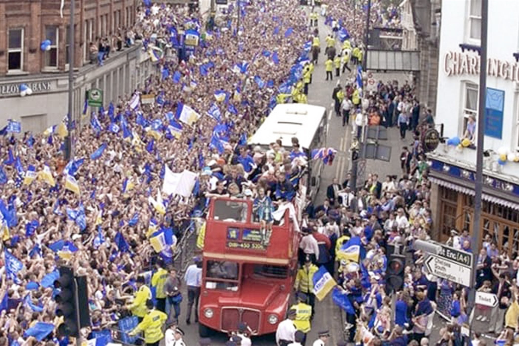 Men's trophy cabinet | Official Site | Chelsea Football Club