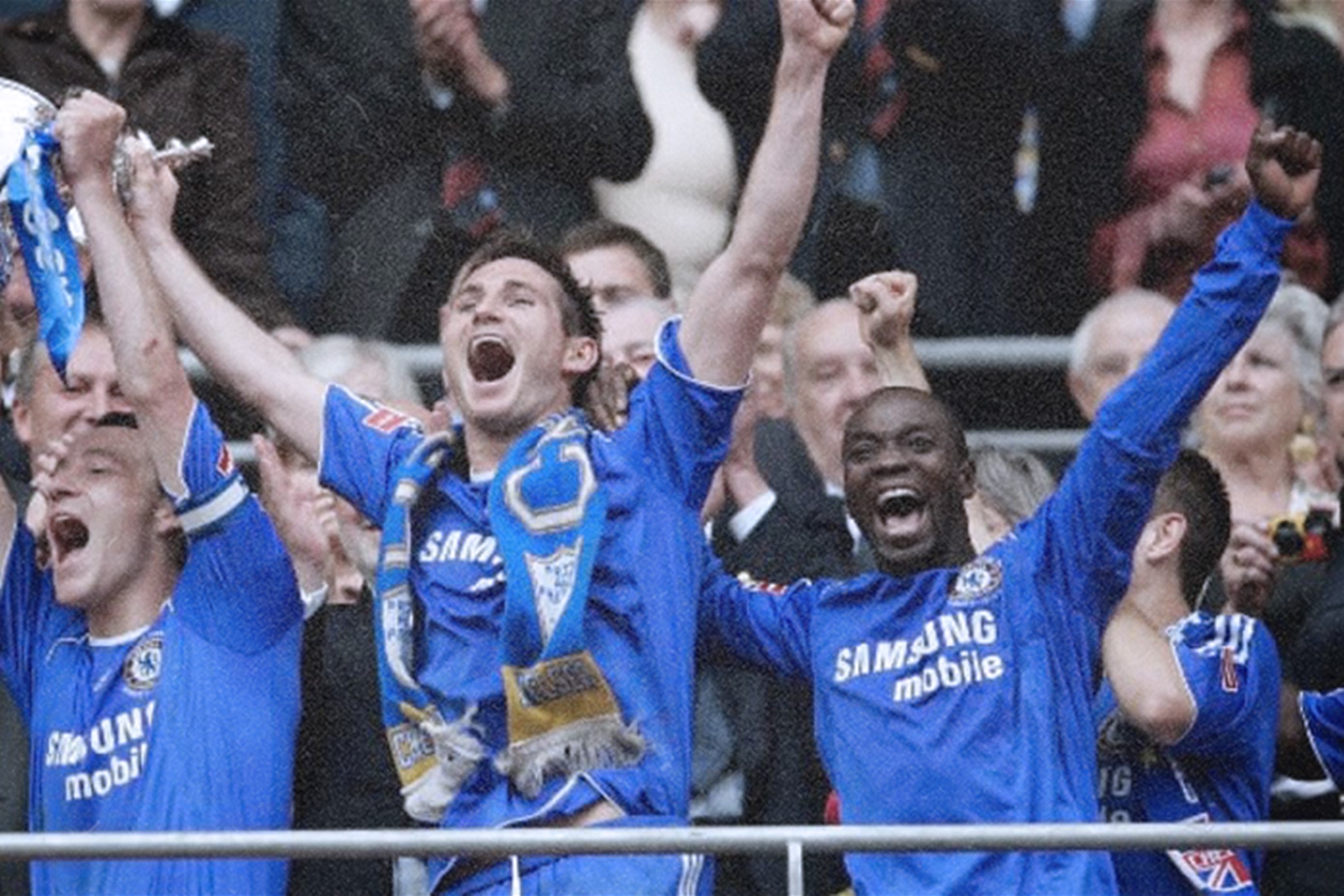 Men's trophy cabinet | Official Site | Chelsea Football Club