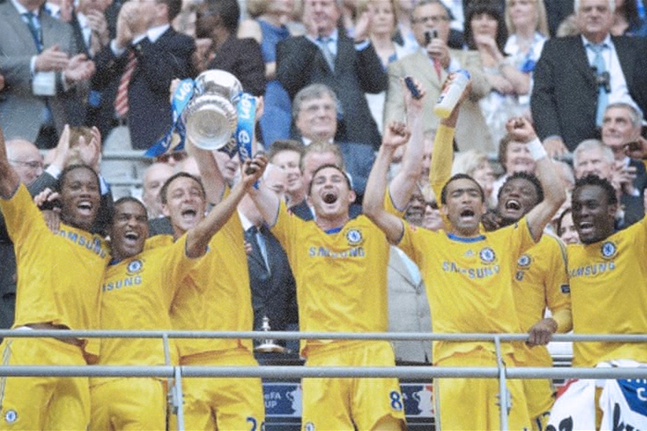 Men's trophy cabinet | Official Site | Chelsea Football Club