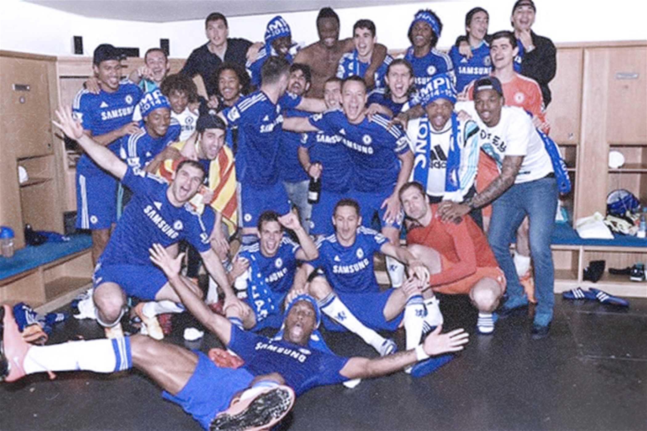 Men's trophy cabinet | Official Site | Chelsea Football Club